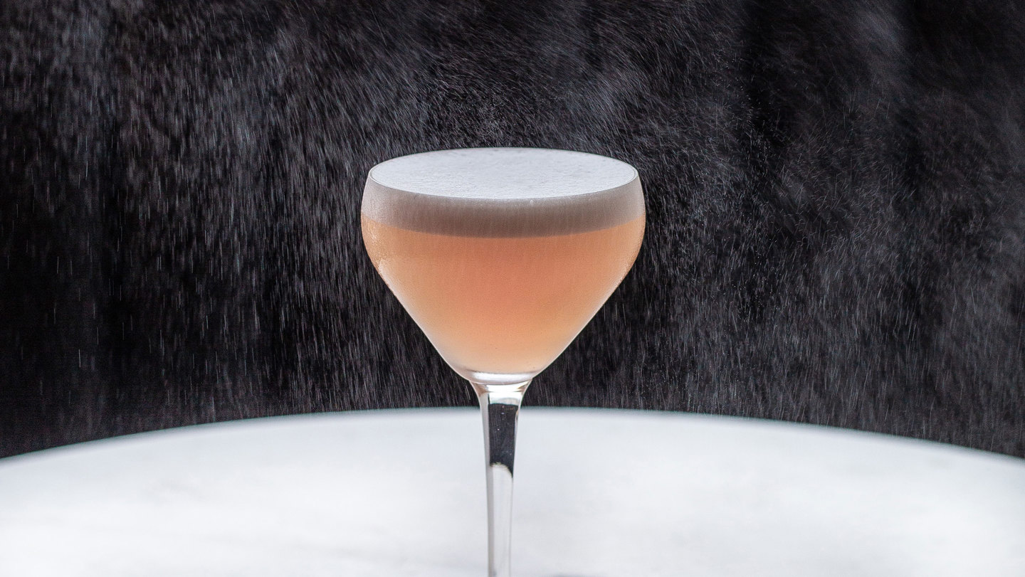 London Cocktails To Try This Summer | Departures Magazine